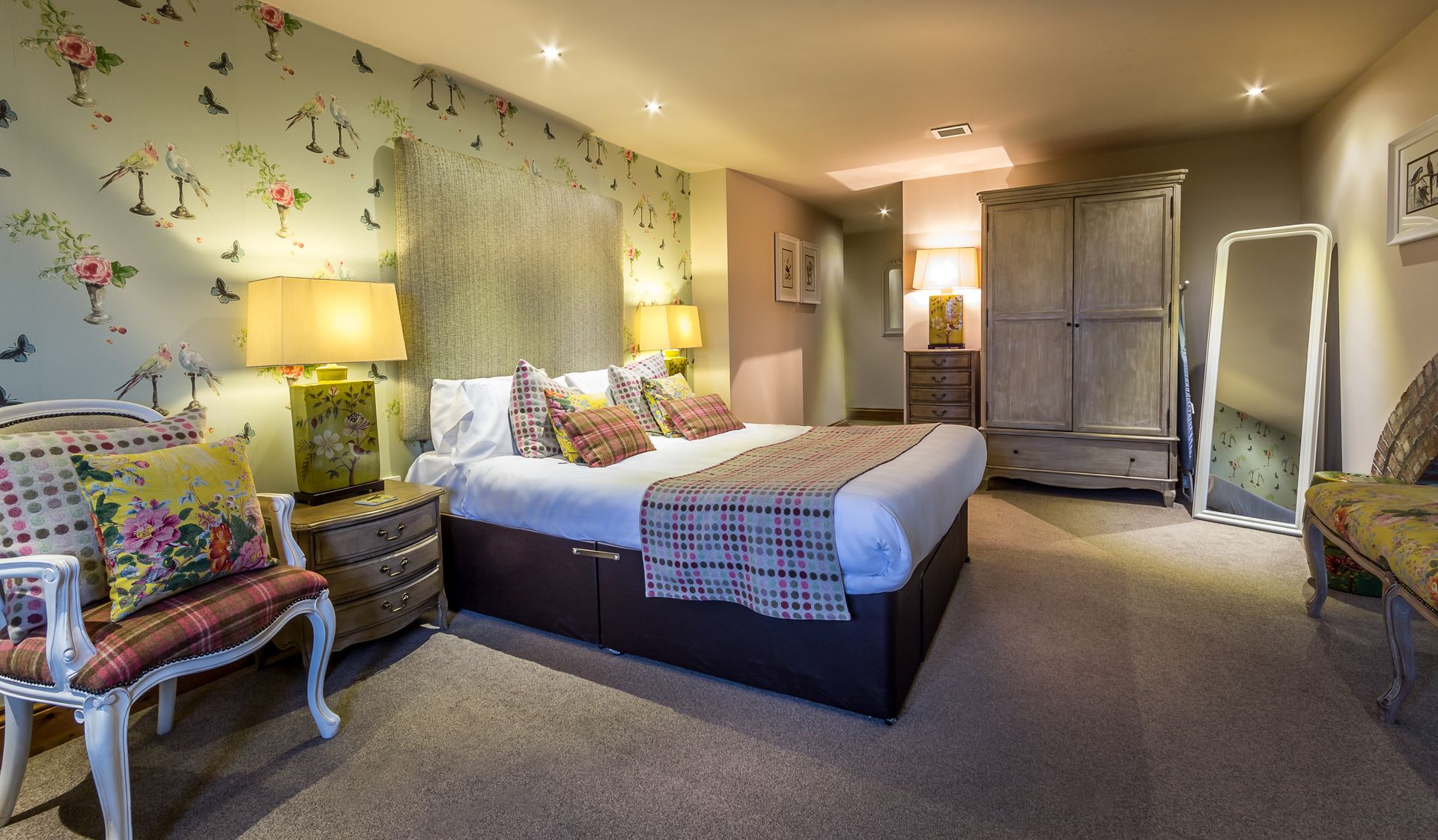 Huntsman Inn Pub, Restaurant & Hotel in Saddleworth Yorkshire