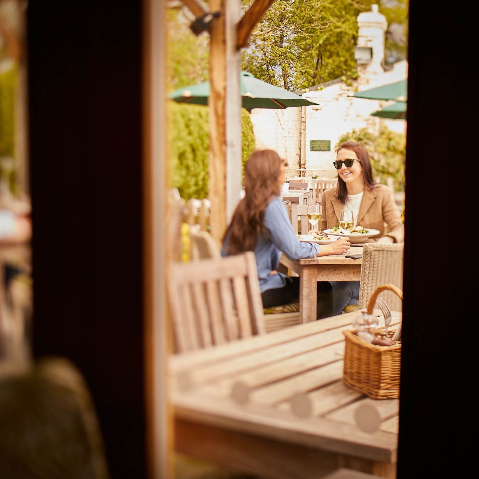 Huntsman Inn Pub, Restaurant & Hotel in Saddleworth Yorkshire