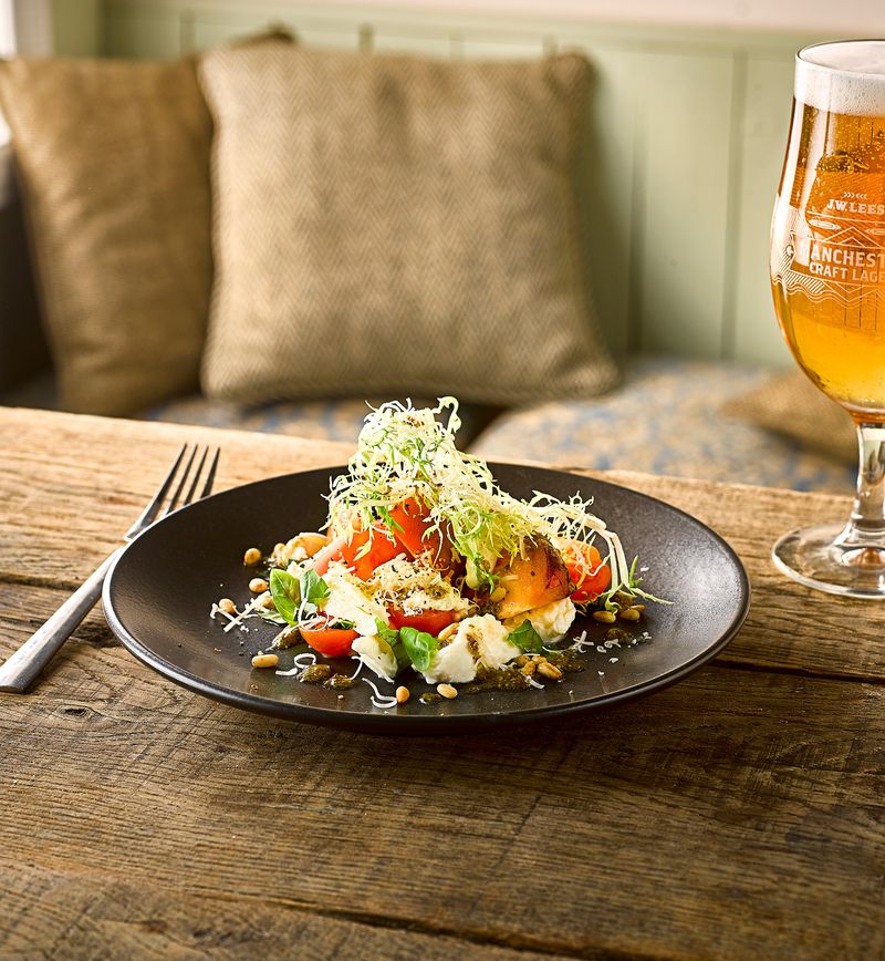 Huntsman Inn Pub, Restaurant & Hotel in Saddleworth Yorkshire