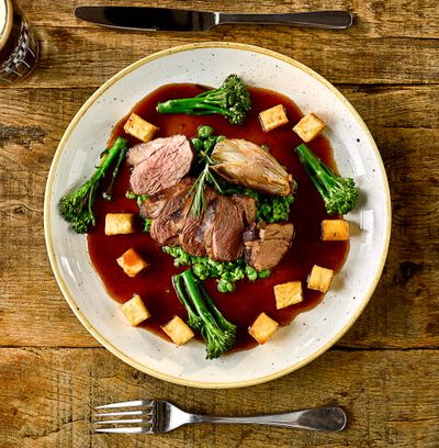 Huntsman Inn Pub, Restaurant & Hotel in Saddleworth Yorkshire